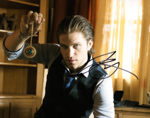 Actor Keegan Allen Autographed 8x10 Photo - Memorabilia For Less