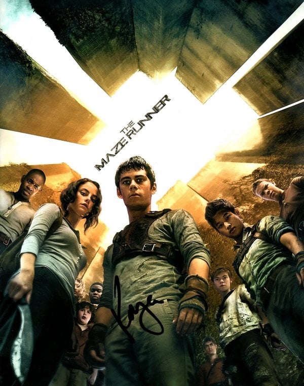 Maze Runner Actress Kaya Scodelario Signed 8x10 Photo - Memorabilia For ...
