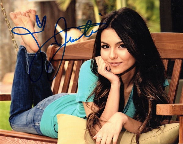Victoria Justice Signed 8x10 Photo Victorious 1 - Memorabilia For Less