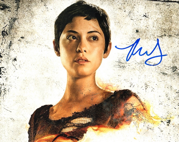 Rosa Salazar Signed 8x10 Photo Maze Runner Scorch Trials - Memorabilia ...