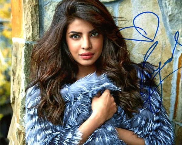 Priyanka Chopra Signed 8x10 Photo Baywatch - Memorabilia For Less