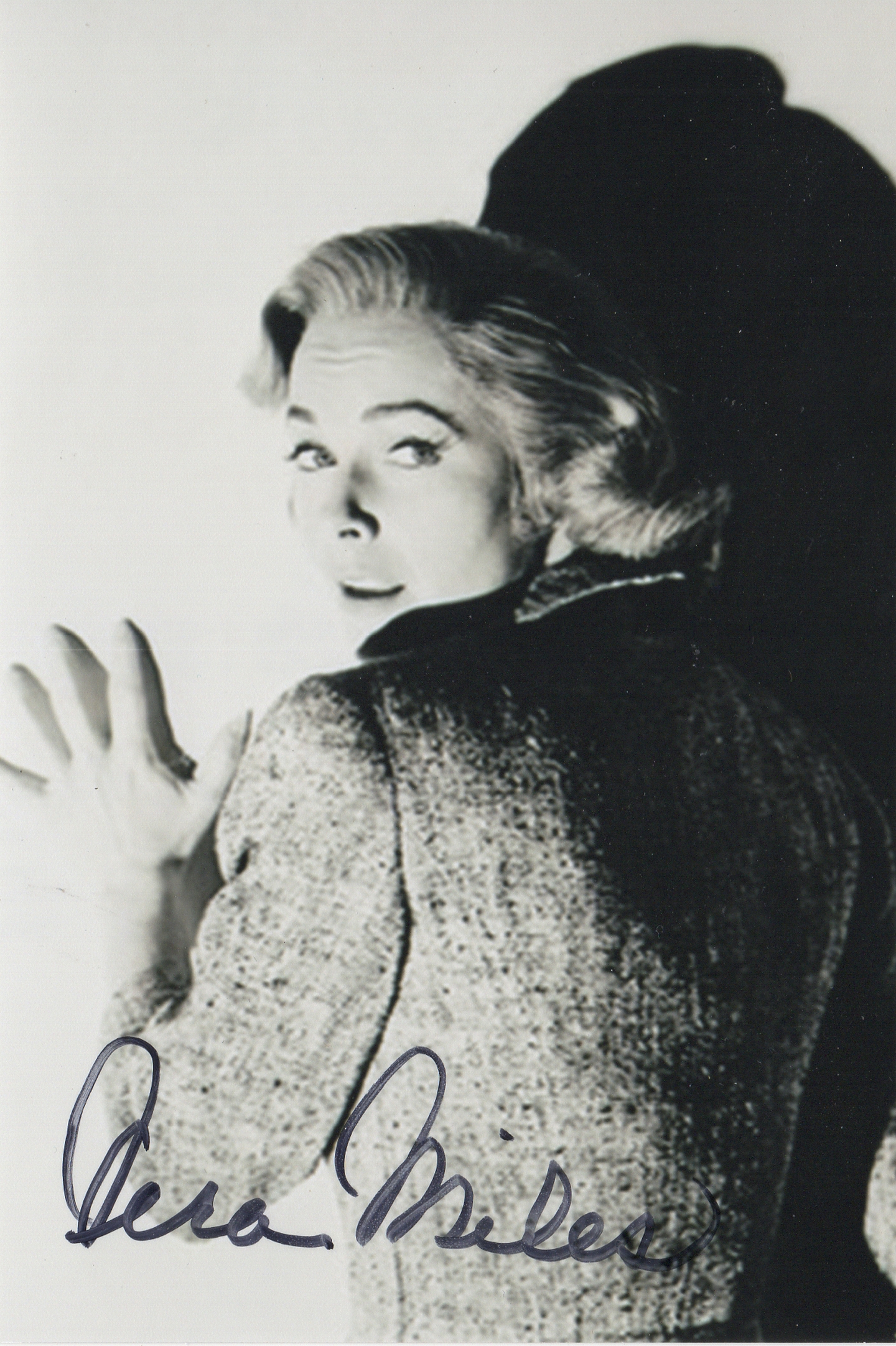 Vera Miles Signed 4x6 Photo 4 - Memorabilia For Less