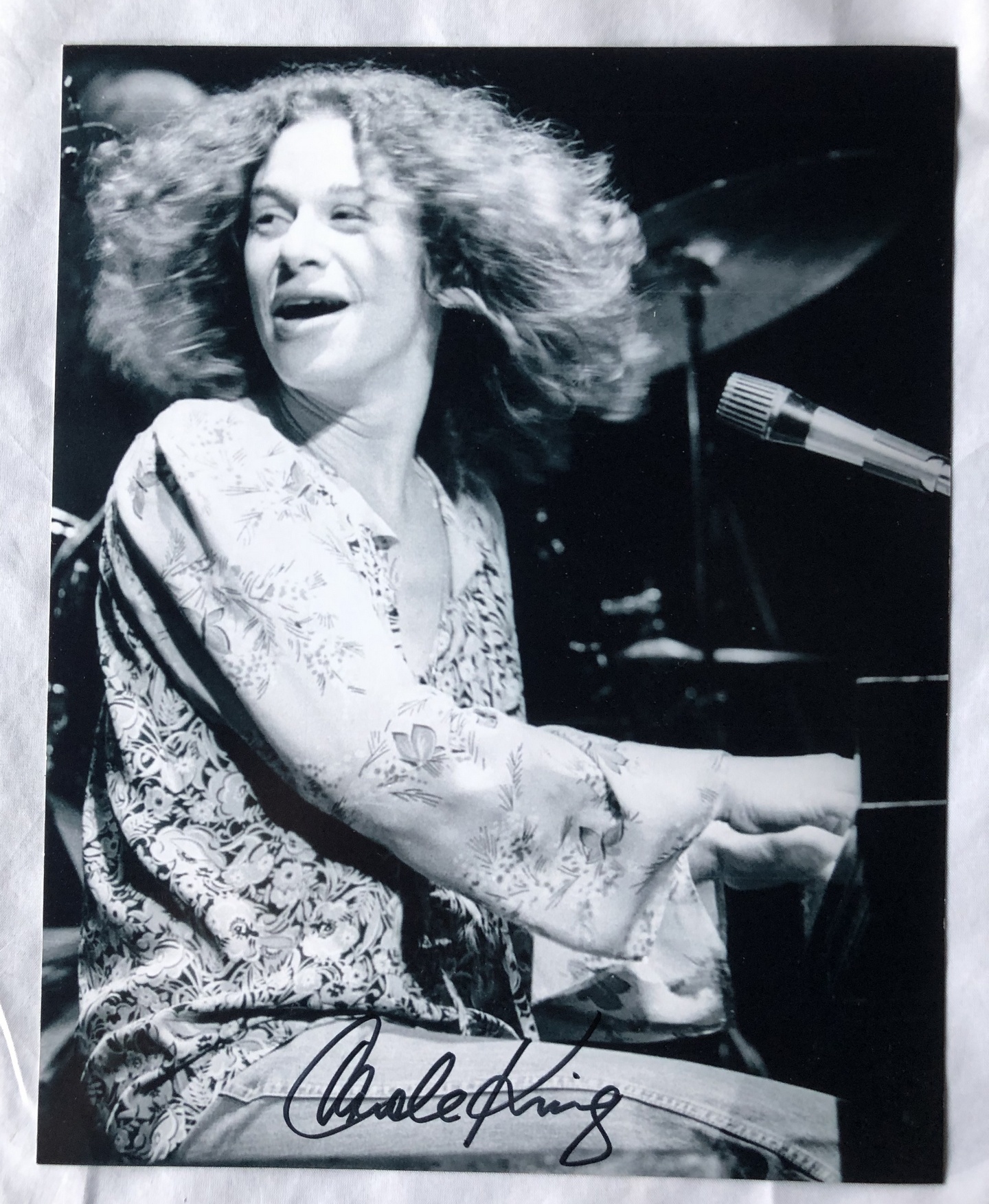 Carole King Signed 8x10 Photo 1 - Memorabilia For Less