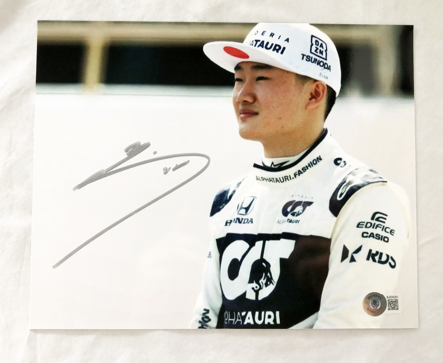 Yuki Tsunoda Signed 8x10 Photo Beckett BAS Formula 1 F1 Scuderia ...