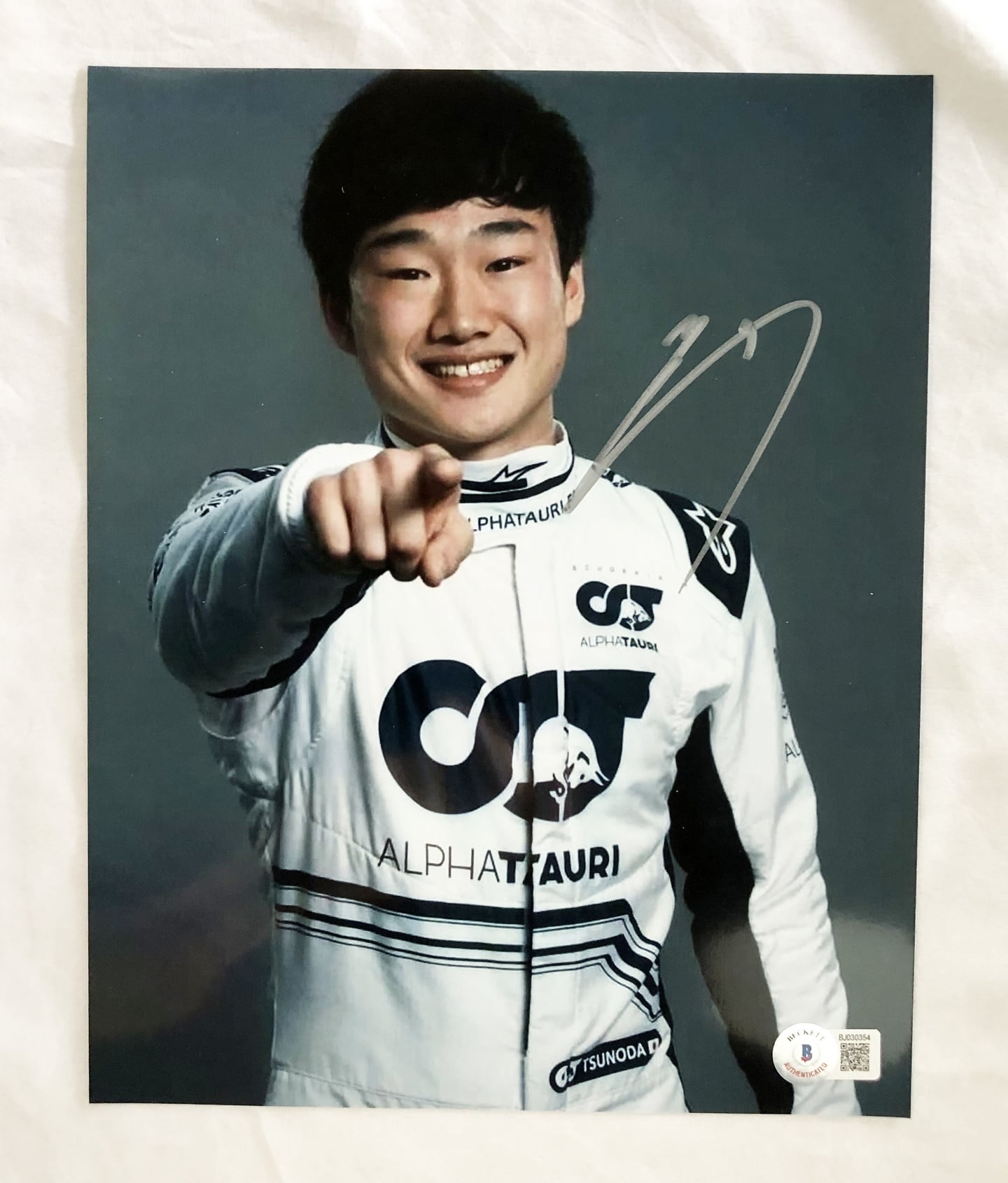 Yuki Tsunoda Signed 8x10 Photo Beckett BAS Formula 1 F1 Scuderia ...