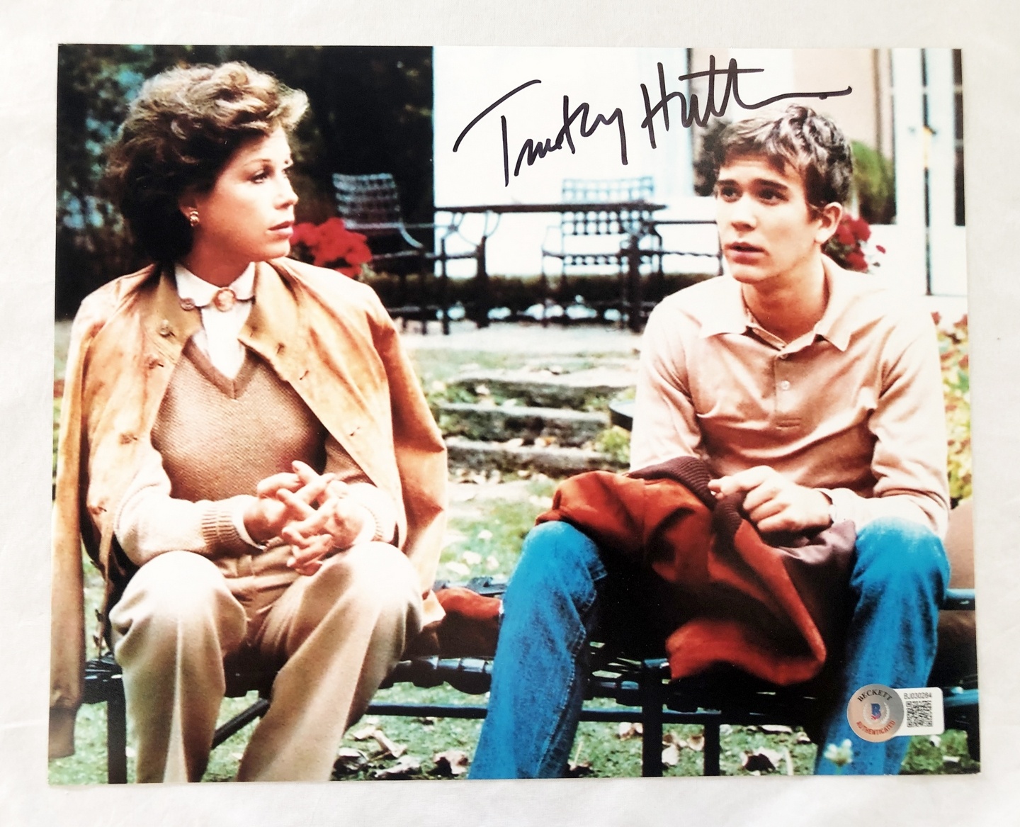 Timothy Hutton Signed 8x10 Photo Beckett BAS - Memorabilia For Less