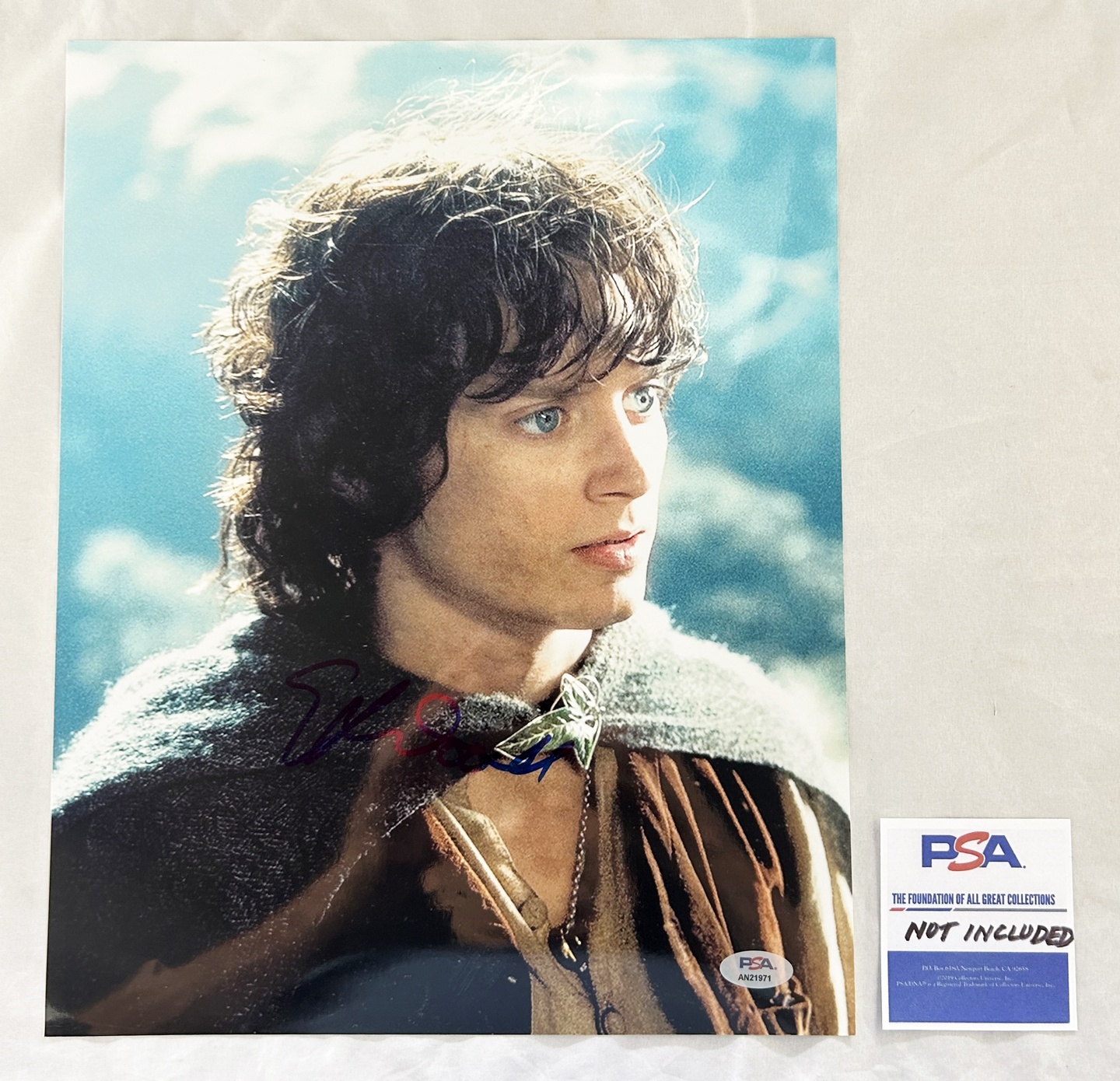 Elijah Wood Signed 11x14 Photo Frodo Lord Of The Rings PSA/DNA ...
