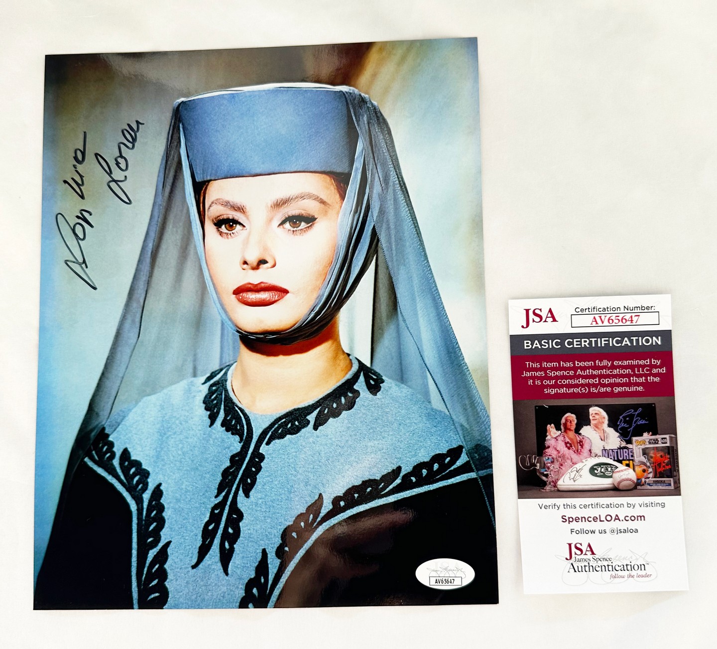 Sophia Loren Signed 8x10 Photo JSA 9 - Memorabilia For Less