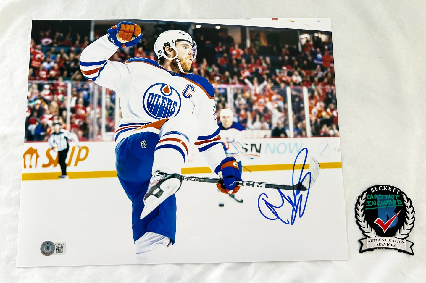 Connor McDavid Signed 11x14 Photo Edmonton Oilers Beckett BAS ...