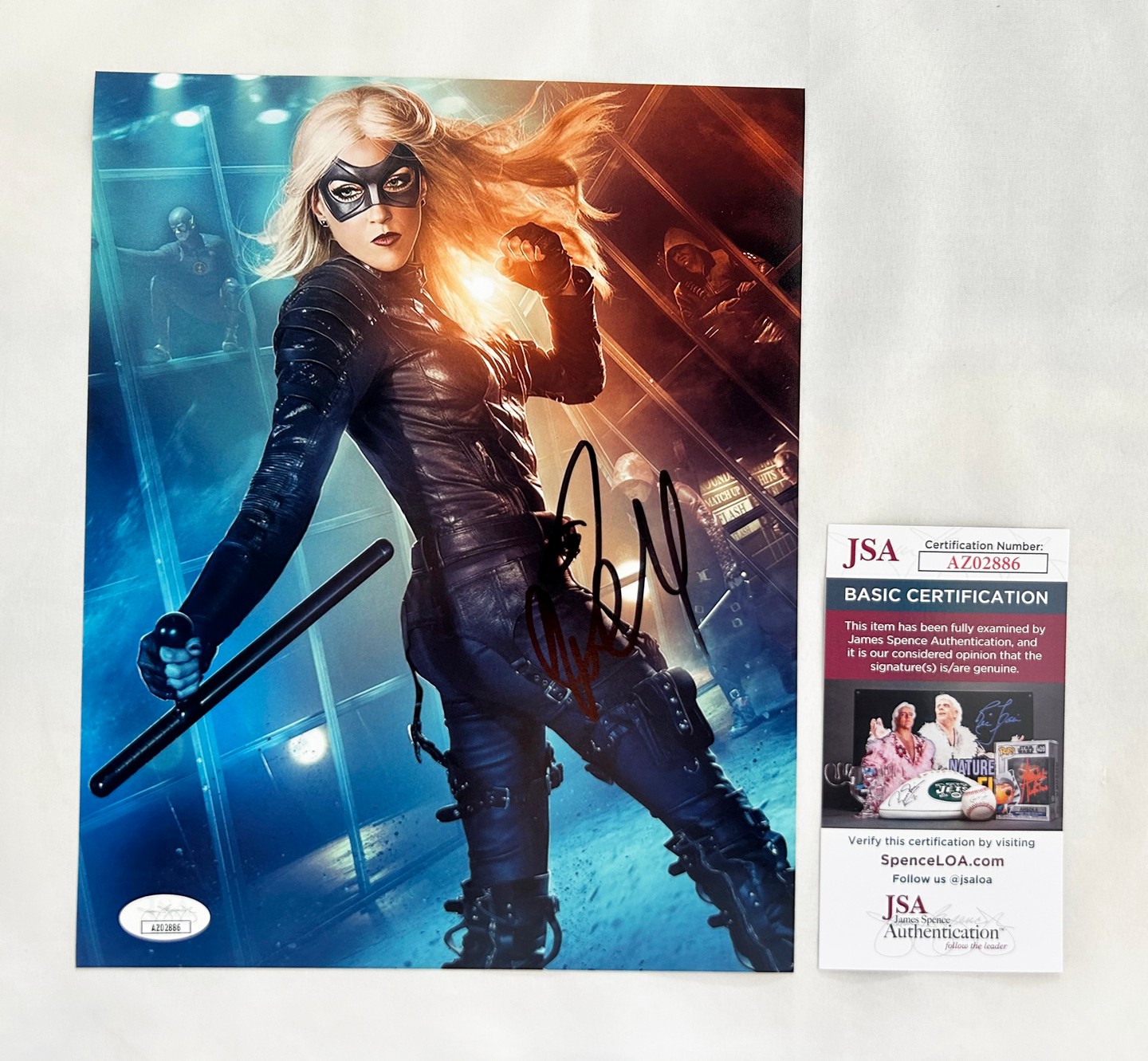 Katie Cassidy Signed 8x10 Photo JSA 4 - Memorabilia For Less